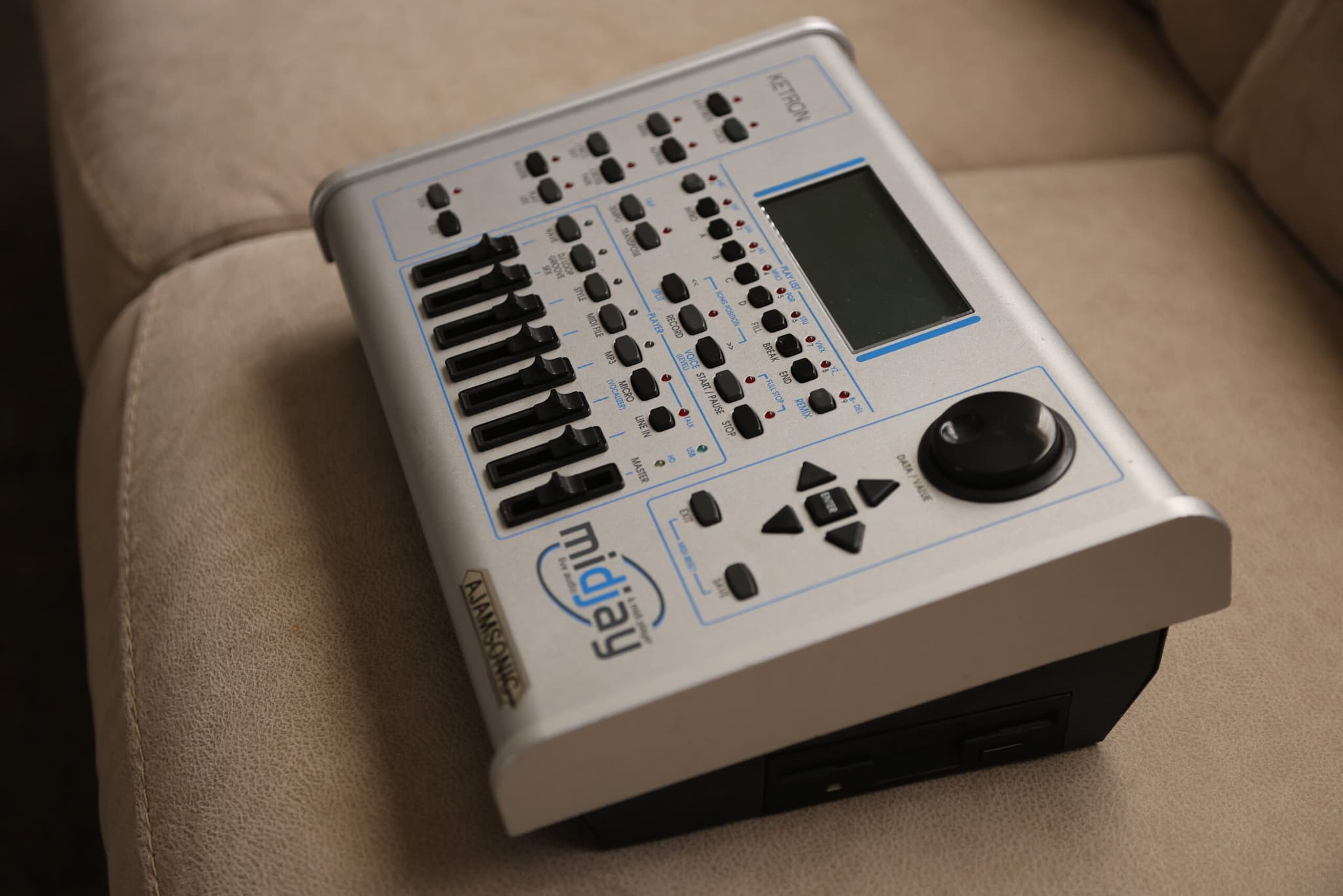 Ketron Musical instruments in the USA with 5 star customer service